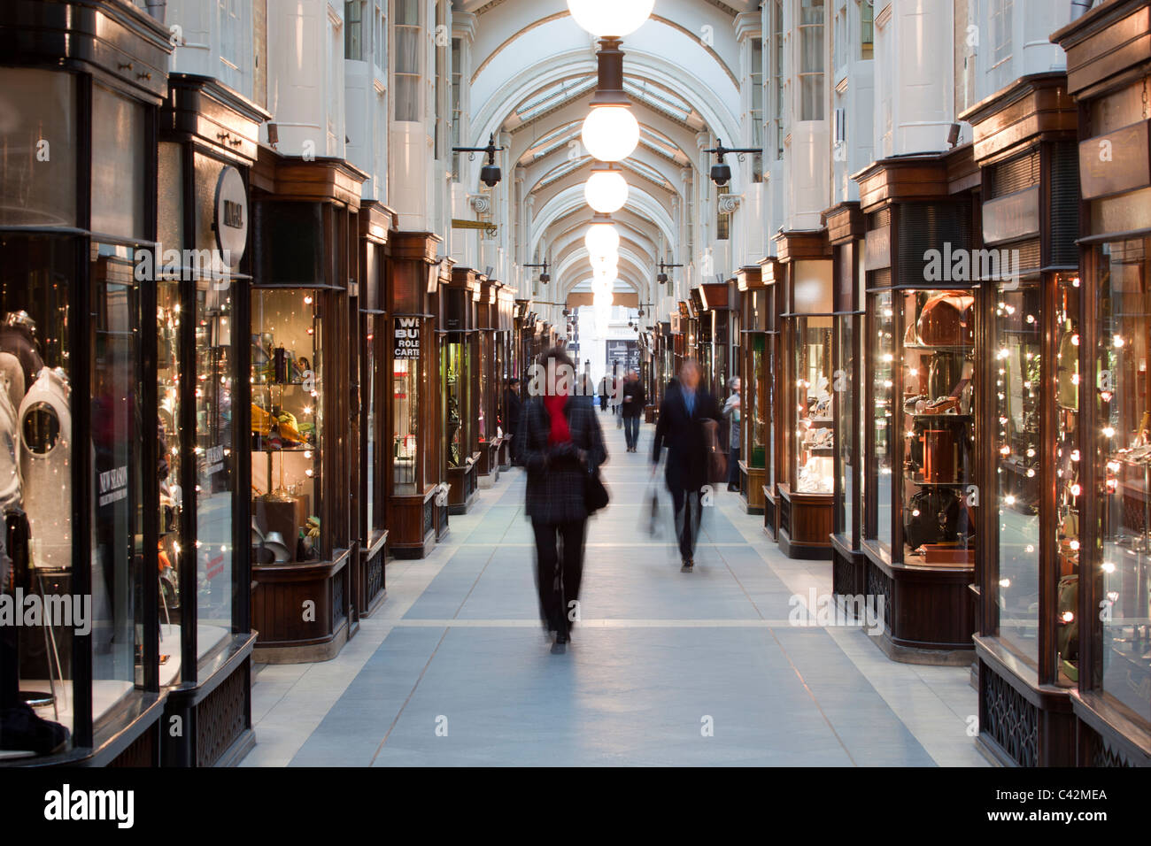 Burlington arcade london -Fotos und -Bildmaterial in hoher Auflösung ...