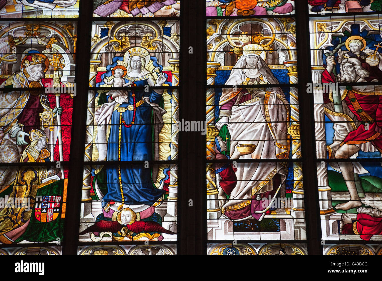 Cologne Cathedral Window Stockfotos & Cologne Cathedral Window Bilder ...