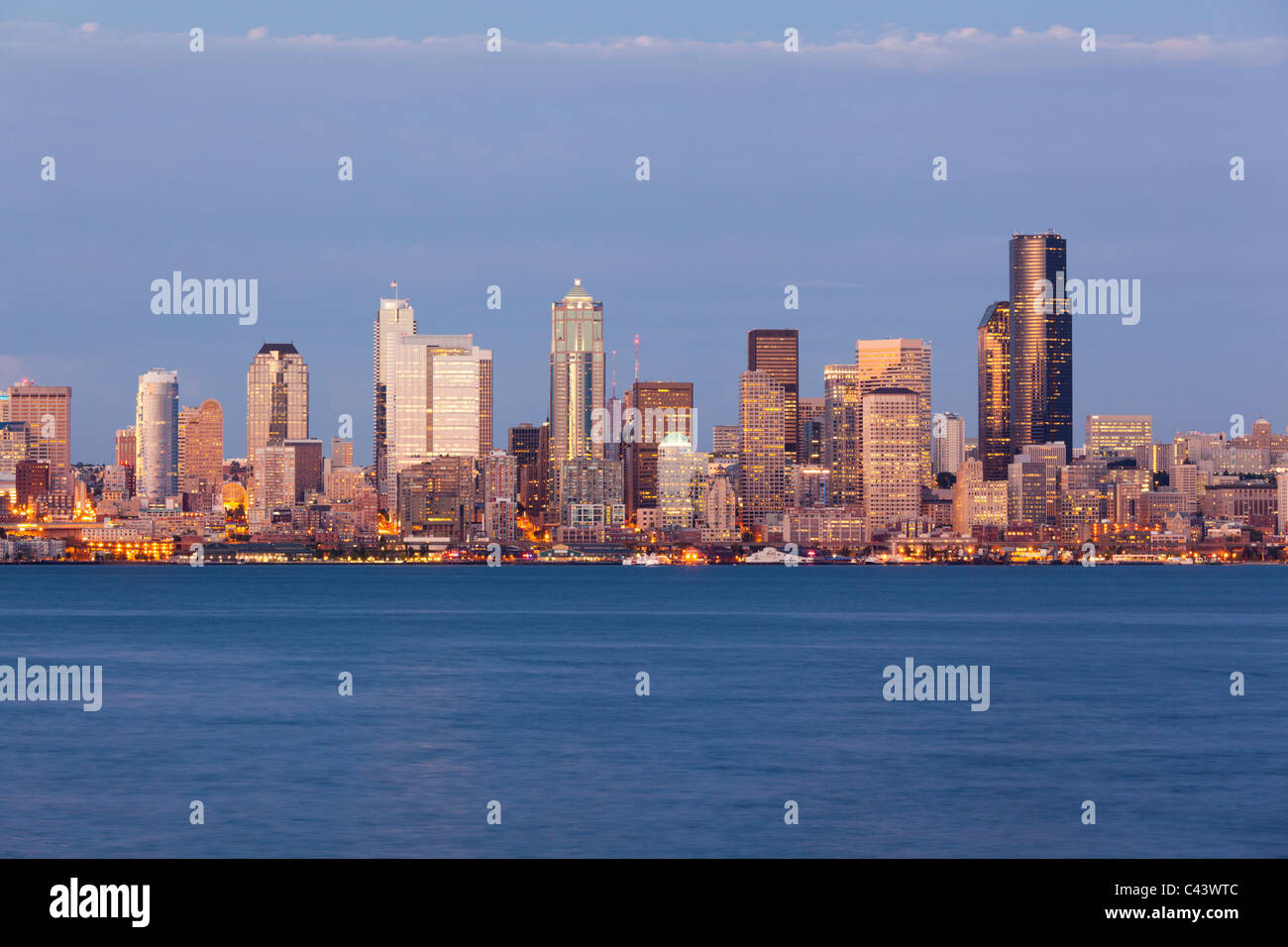 Seattle skyline von alki beach -Fotos und -Bildmaterial in hoher ...