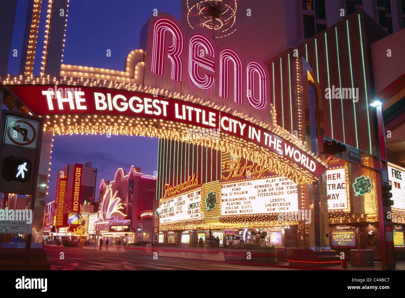 Reno nevada at night -Fotos und -Bildmaterial in hoher Auflösung ...