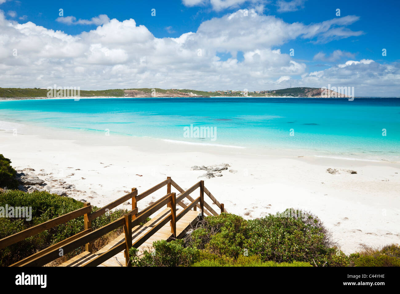Hinunter zum Blue Haven Beach Boardwalk. Esperance, Western Australia ...