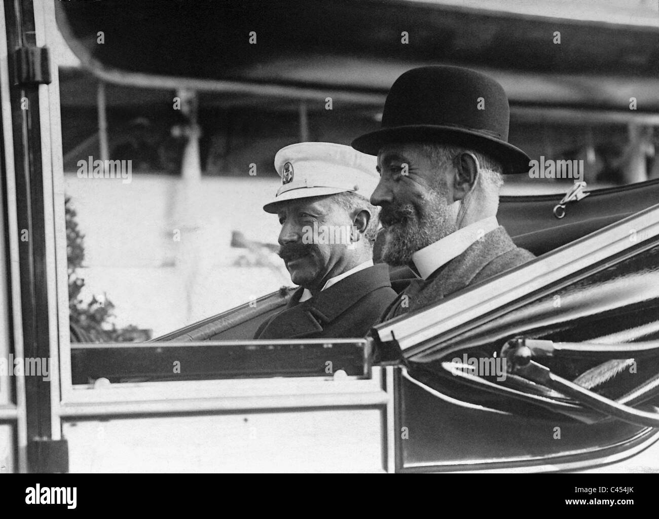 Emperor wilhelm ii car -Fotos und -Bildmaterial in hoher Auflösung – Alamy