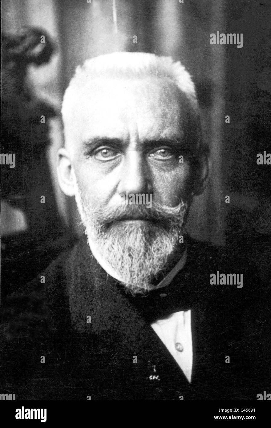 Eduard politik -Fotos und -Bildmaterial in hoher Auflösung – Alamy