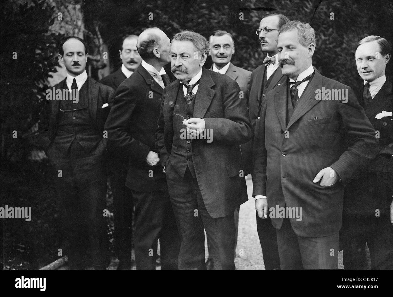 Vertrag von locarno -Fotos und -Bildmaterial in hoher Auflösung – Alamy