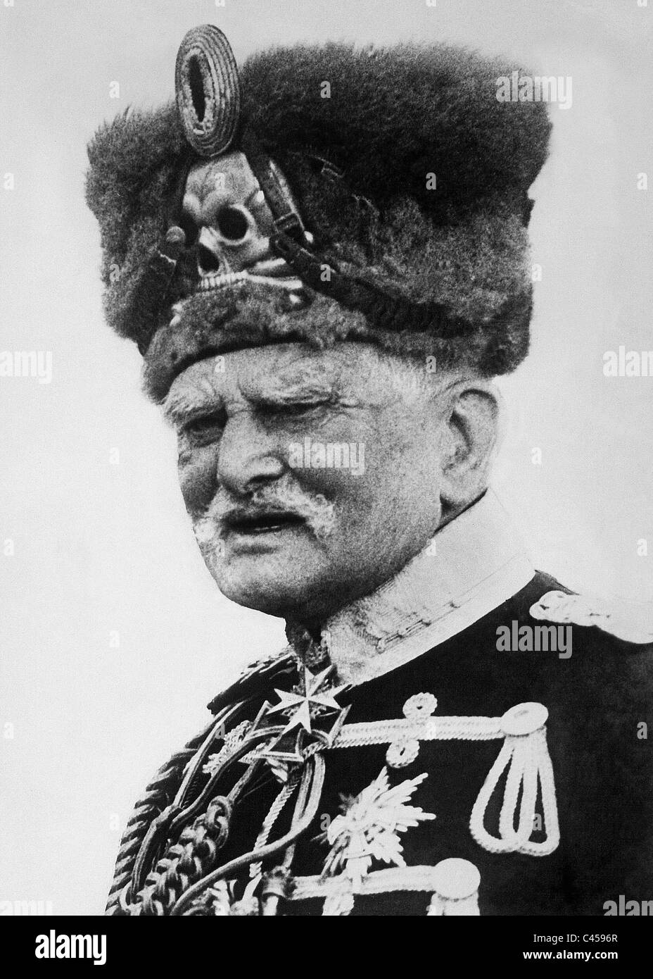 August von Mackensen im Husaren-uniform Stockfotografie - Alamy
