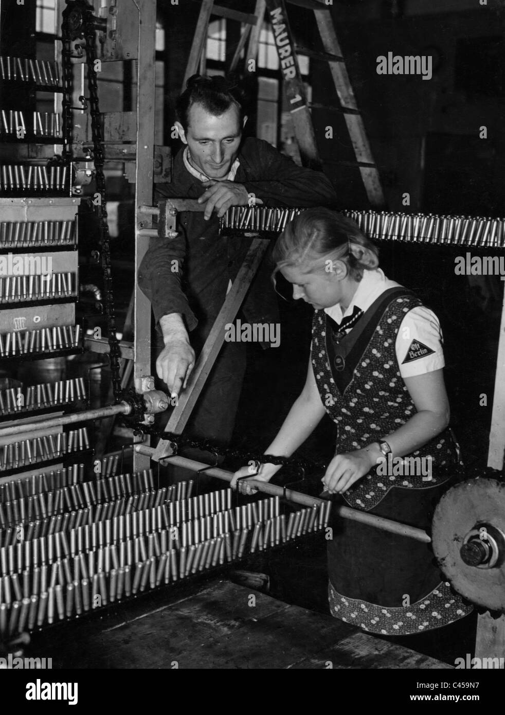 Rüstungsfabrik 1940 -Fotos und -Bildmaterial in hoher Auflösung – Alamy