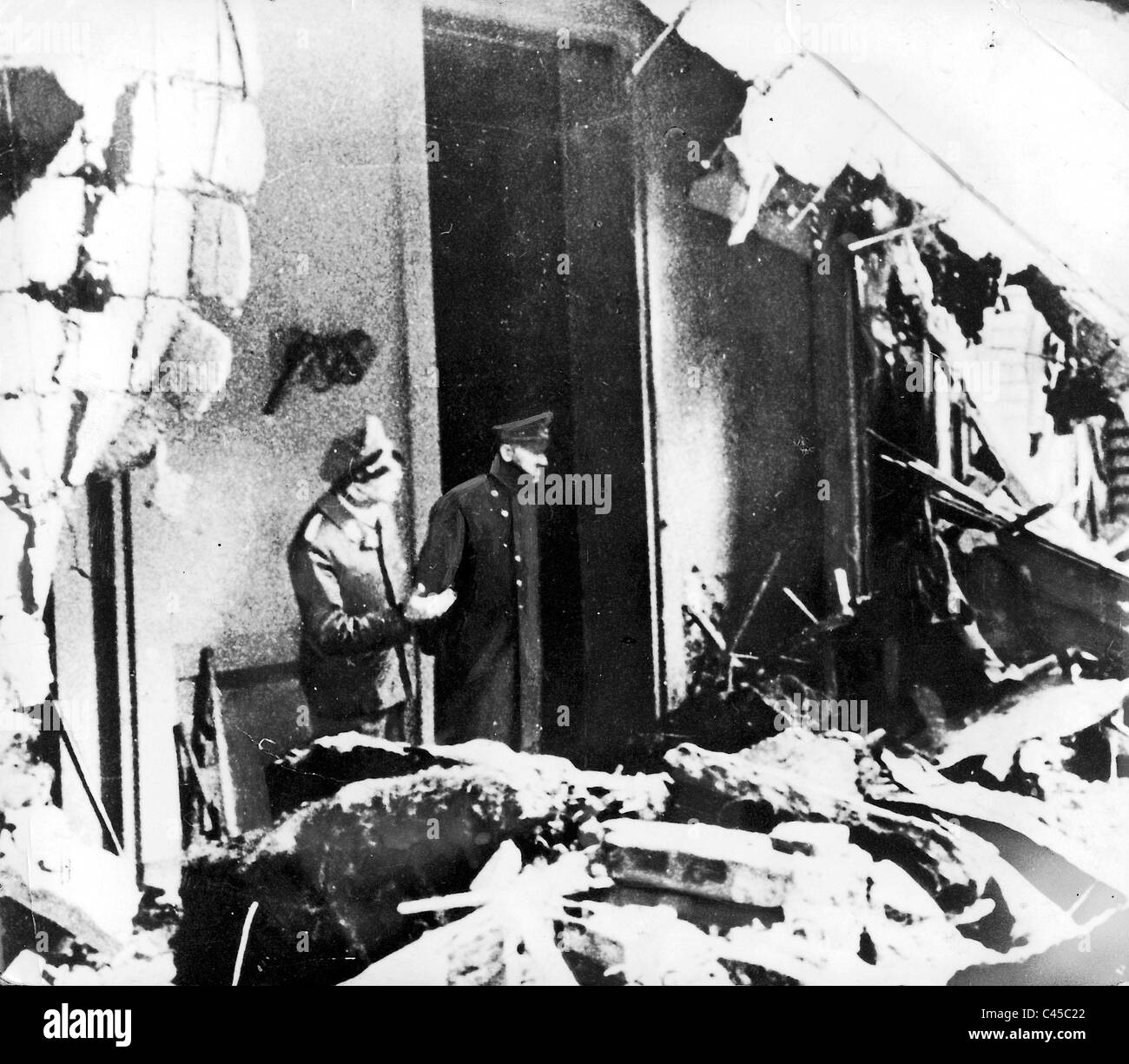 01 04 1945 30 04 1945 -Fotos und -Bildmaterial in hoher Auflösung – Alamy