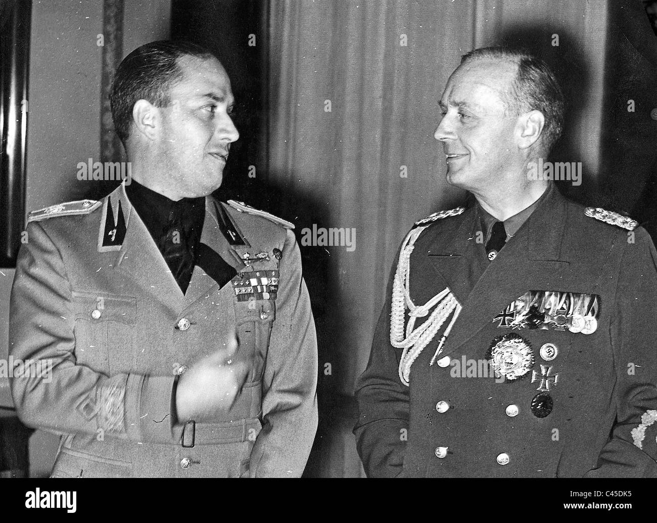 Count galeazzo ciano -Fotos und -Bildmaterial in hoher Auflösung – Alamy