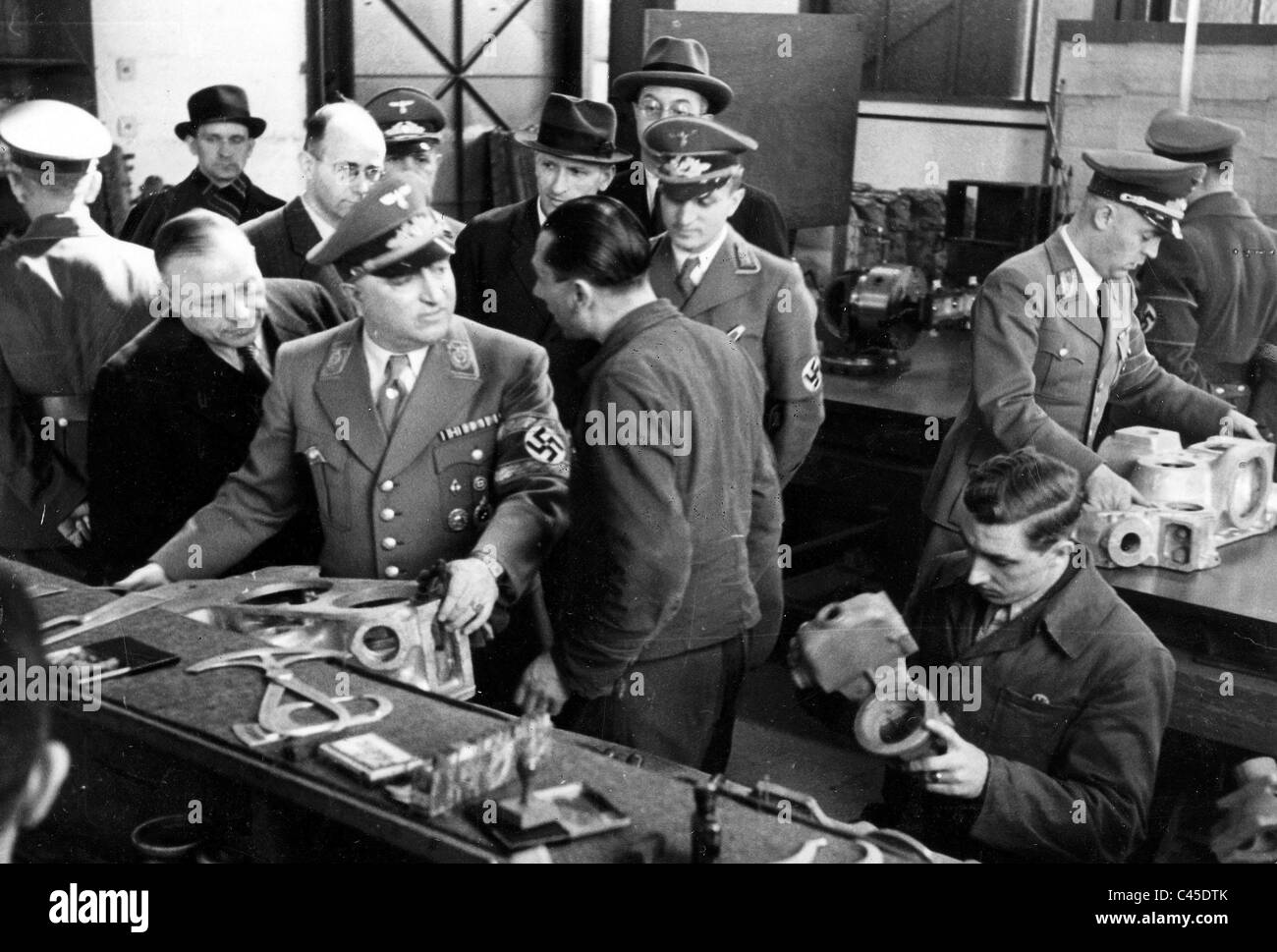 Robert ley 1945 -Fotos und -Bildmaterial in hoher Auflösung – Alamy