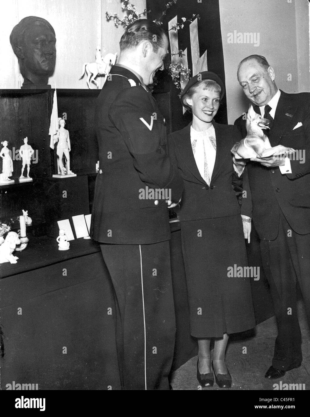 Ss allach -Fotos und -Bildmaterial in hoher Auflösung – Alamy