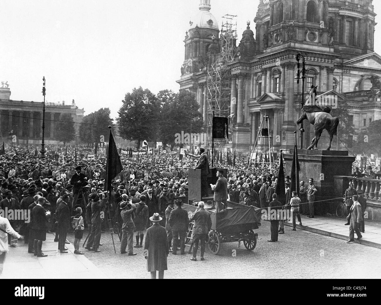 Reichstag in berlin 1930 -Fotos und -Bildmaterial in hoher Auflösung – Alamy