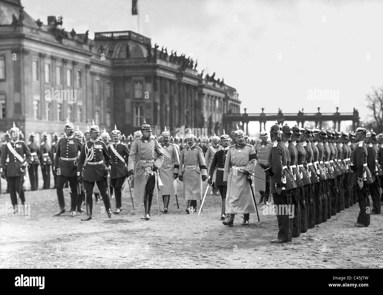 Kaiser Wilhelm II. Besuche die erste Leibkompanie (Body Firma) des 1 ...