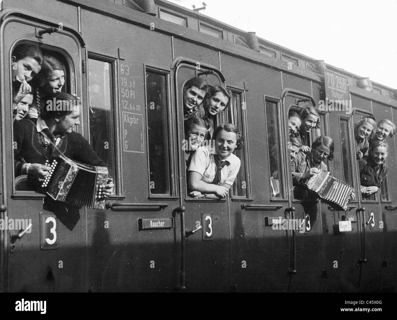 'league of german girls' bdm -Fotos und -Bildmaterial in hoher ...