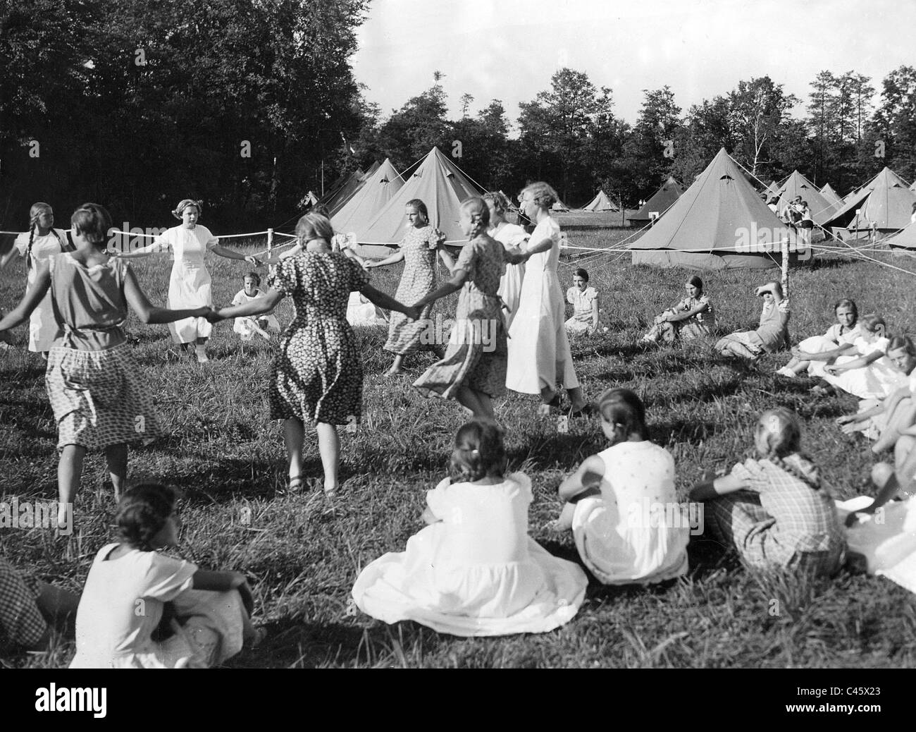 Bdm Girls 1934 Stockfotos & Bdm Girls 1934 Bilder - Alamy