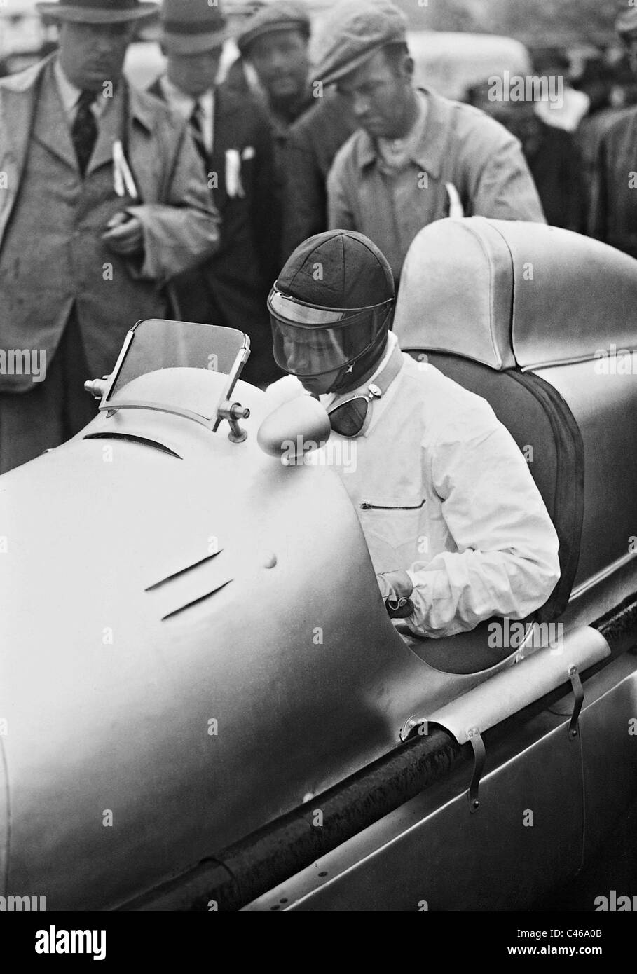 Rudolf Caracciola in seinem Rennwagen Stockfotografie - Alamy