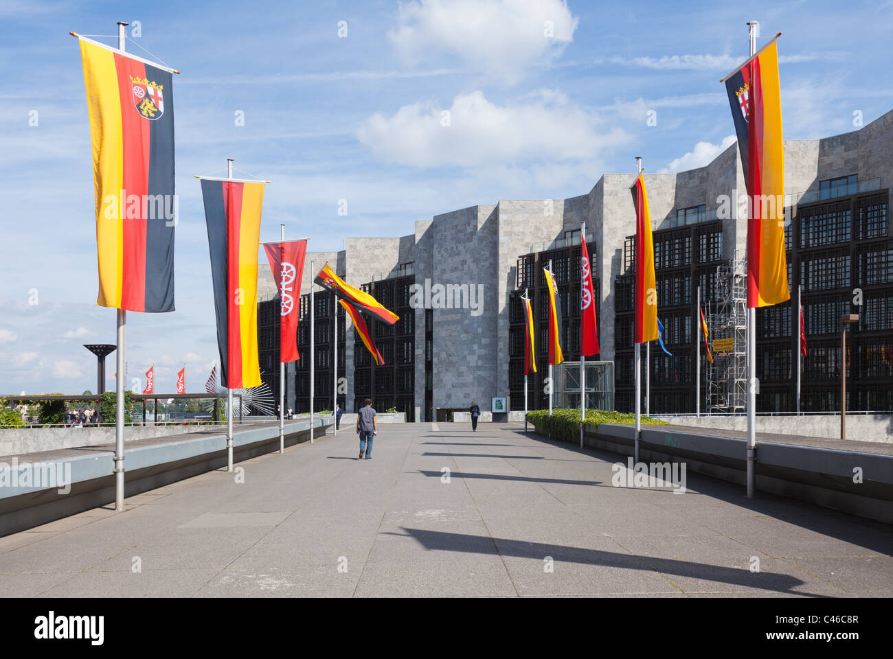 Das Mainzer Rathaus (Rathaus), das 1974 erbaute und ein bedeutendes ...