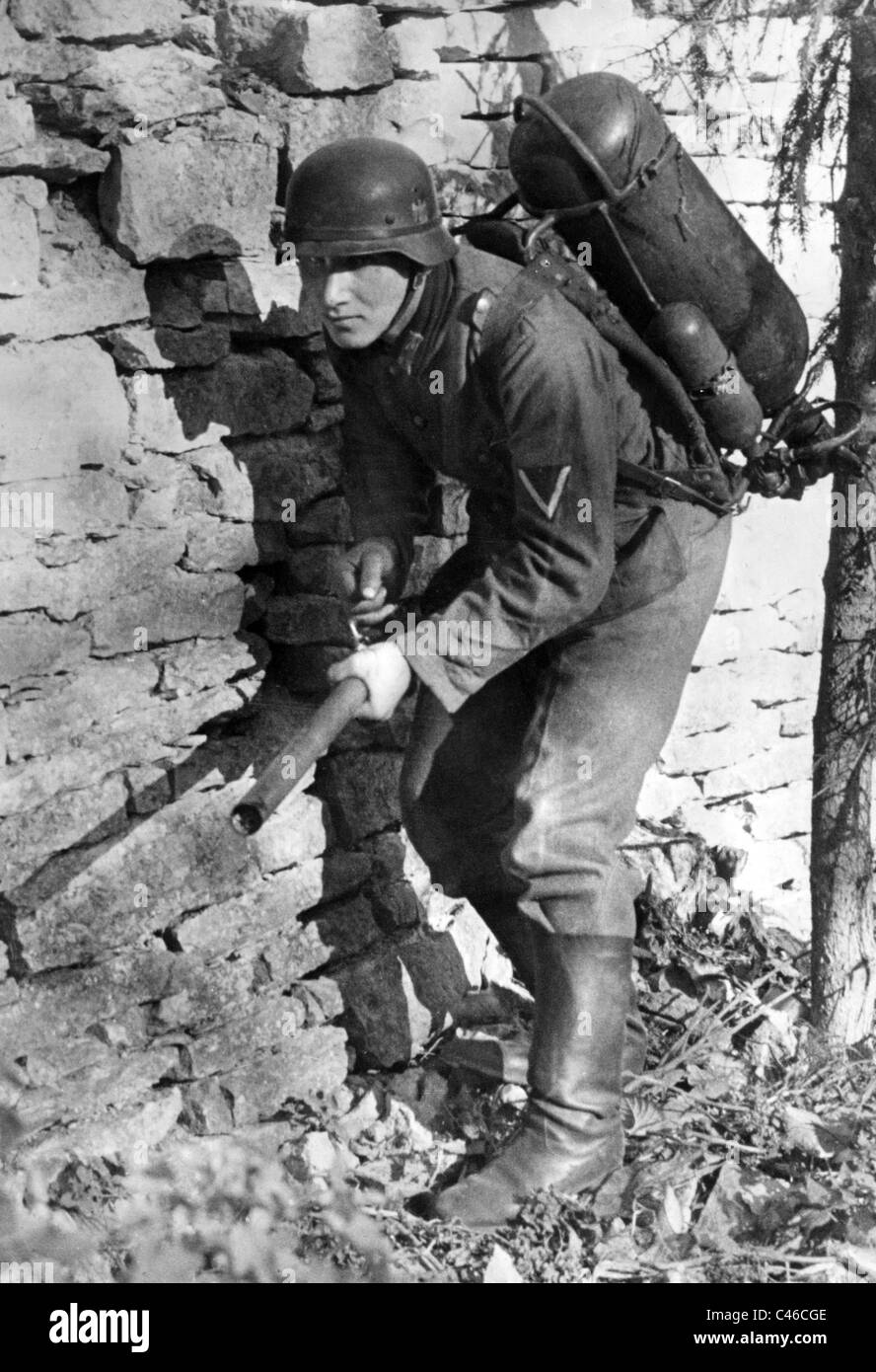 Zweiter Weltkrieg: Deutsche Flammenwerfer an der Ostfront, 1941-1945 ...