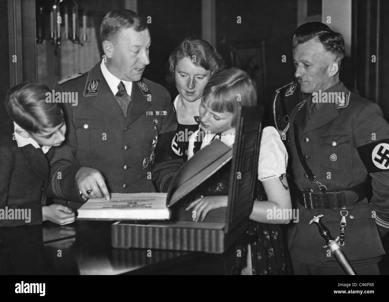 Sa obergruppenführer -Fotos und -Bildmaterial in hoher Auflösung – Alamy