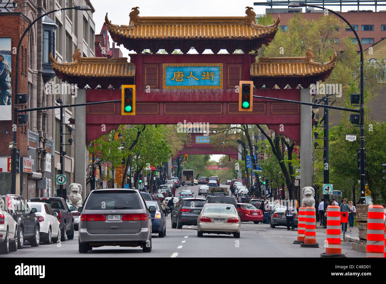 Chinesische Tor in Chinatown, Montreal, Kanada Stockfotografie - Alamy