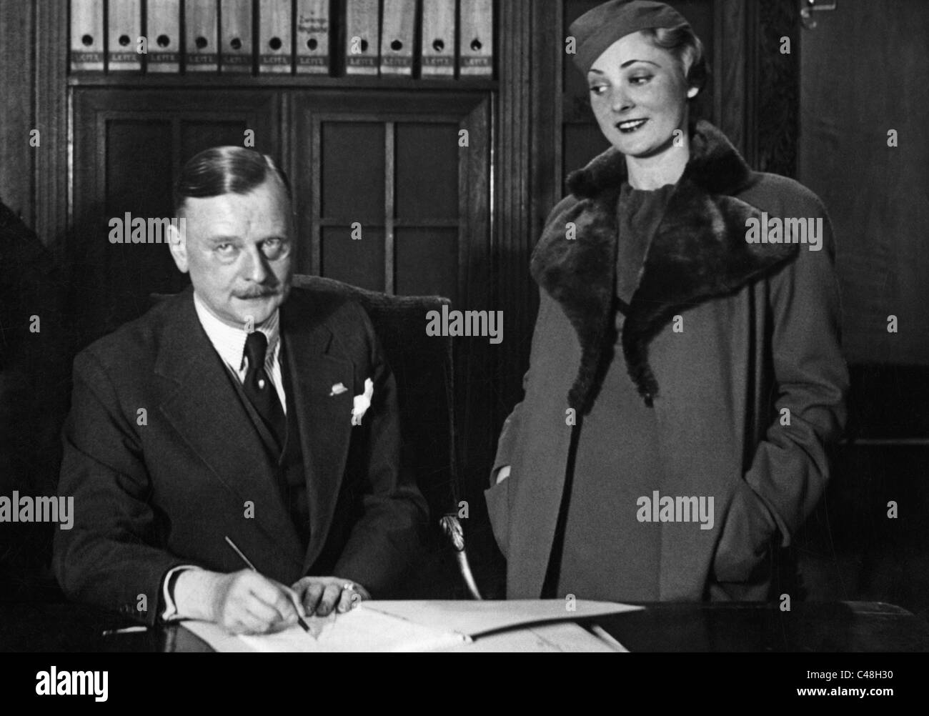 Ralph roberts -Fotos und -Bildmaterial in hoher Auflösung - Seite 2 - Alamy