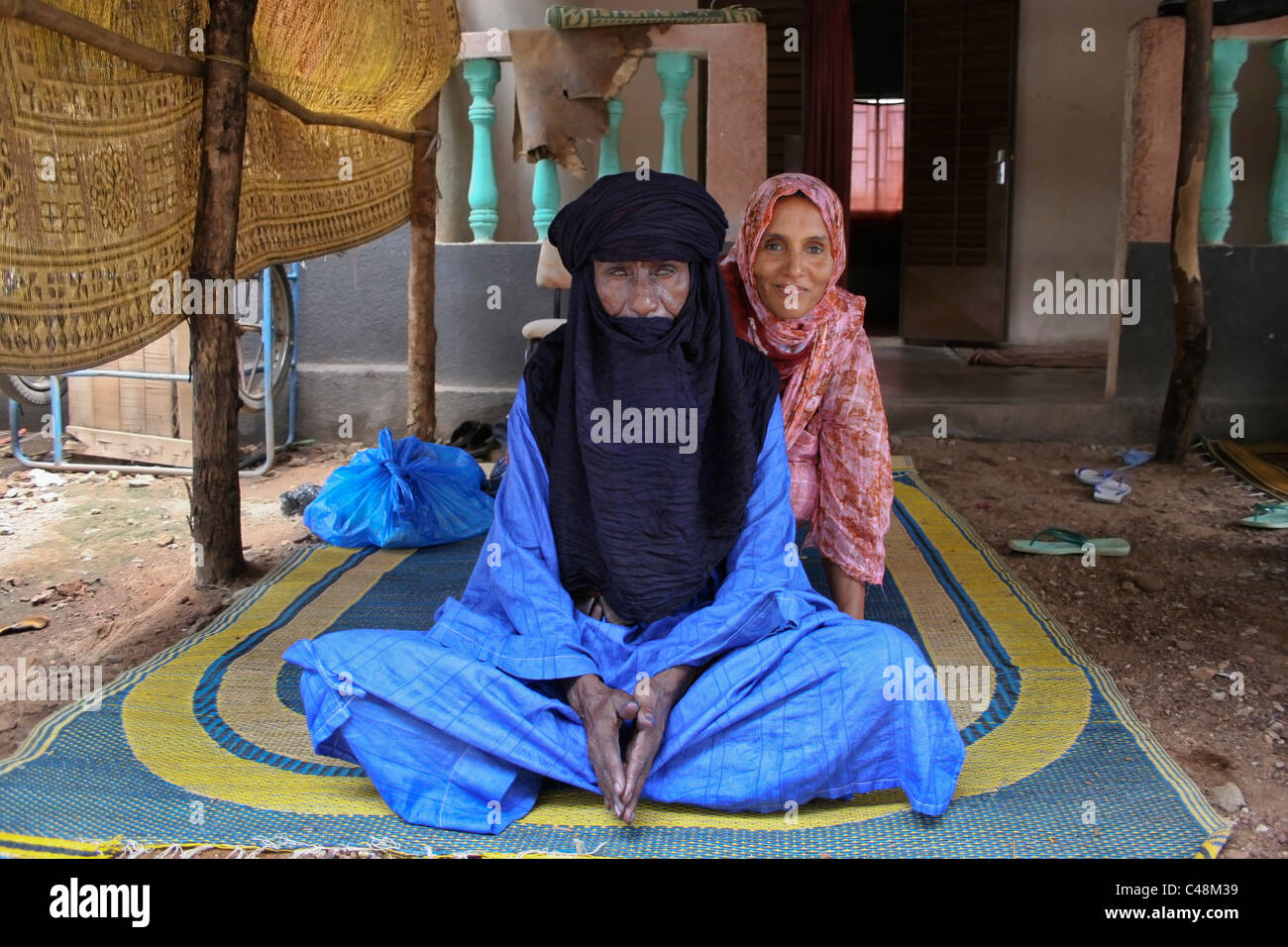 Tuareg wearing turban -Fotos und -Bildmaterial in hoher Auflösung – Alamy