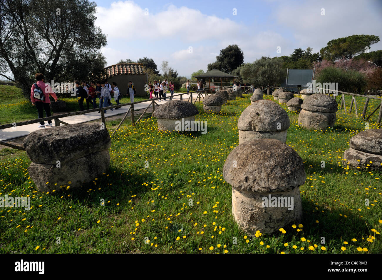 Etruskische nekropolen -Fotos und -Bildmaterial in hoher Auflösung – Alamy