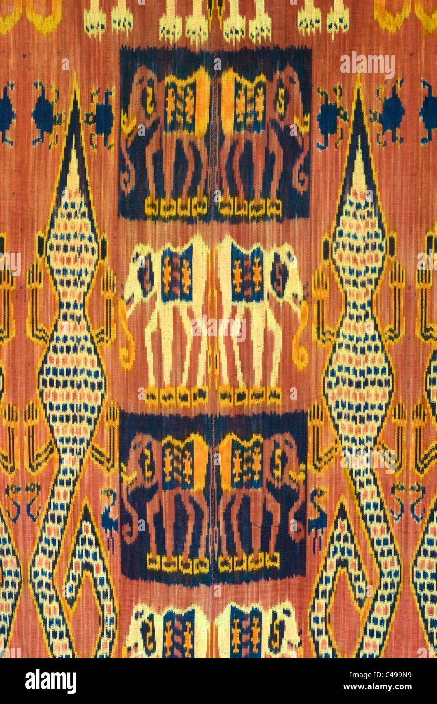 Sumba ikat -Fotos und -Bildmaterial in hoher Auflösung – Alamy