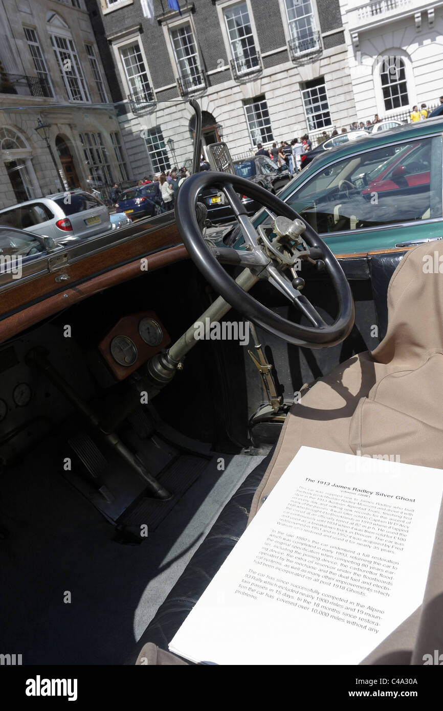 Beifahrersitz und Lenkrad ein 1913 James Radley Silver Ghost Oldtimer ...
