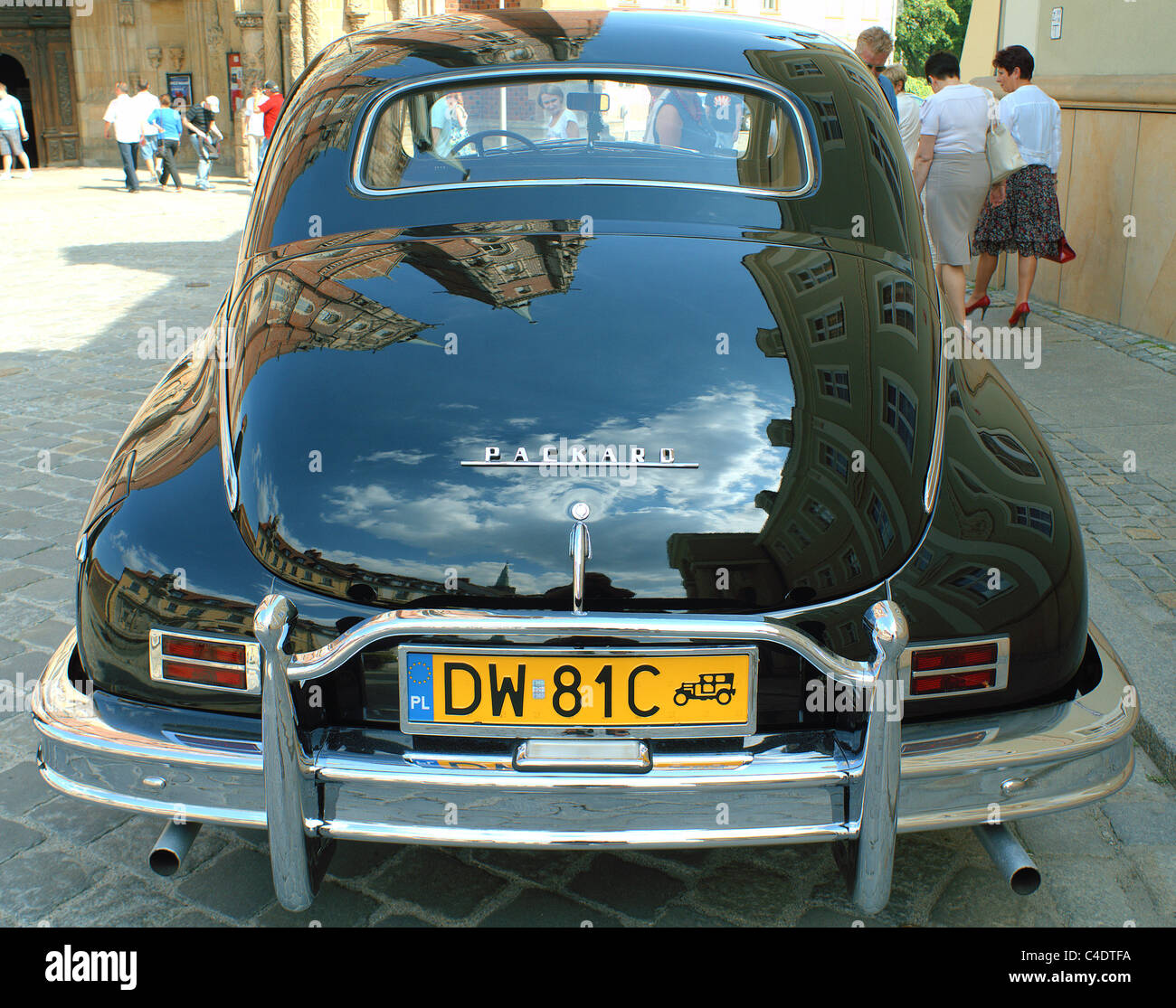 Schwarzes auto -Fotos und -Bildmaterial in hoher Auflösung – Alamy