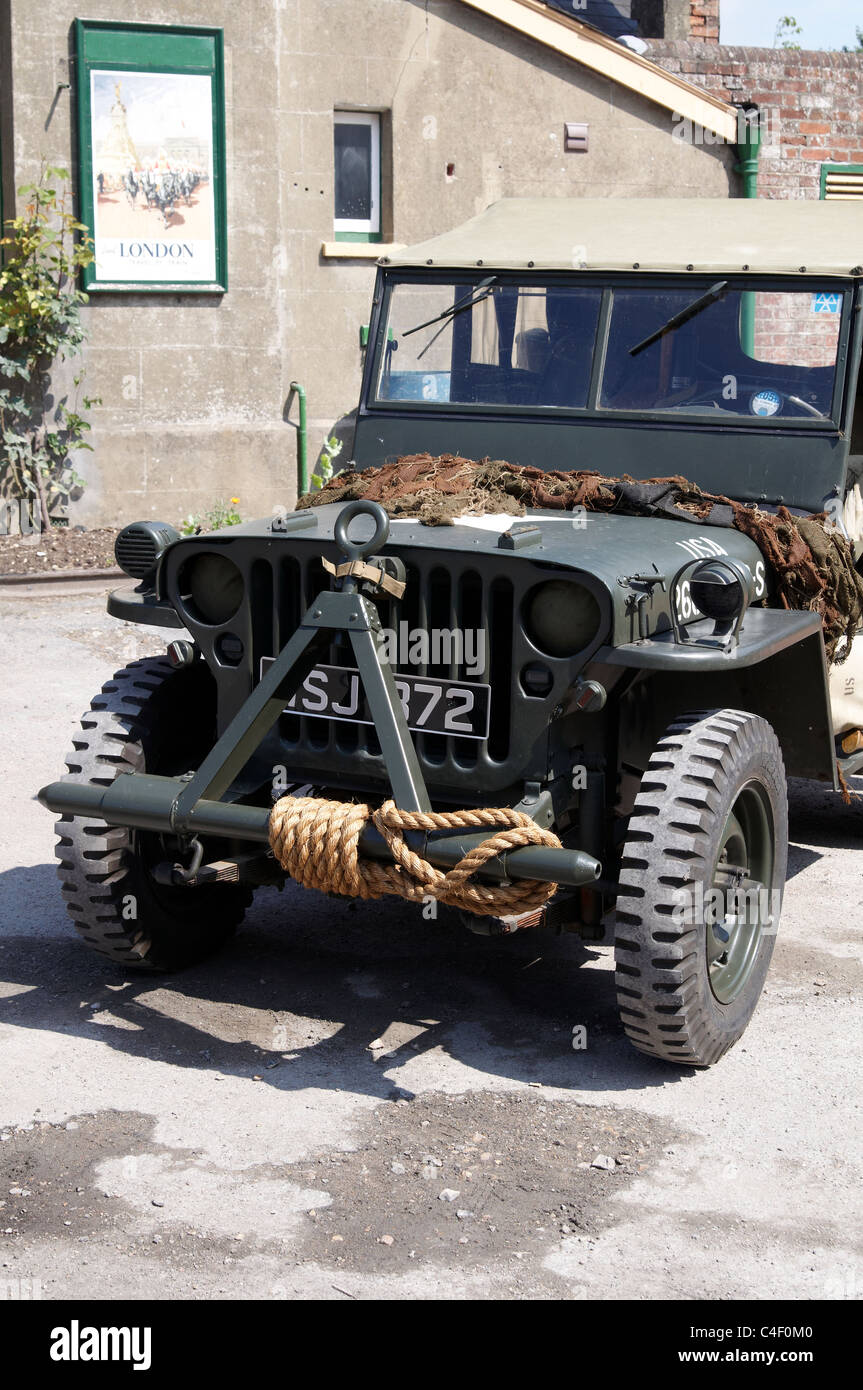 WW2 Willys Jeep (Ford GP oder General Purpose Vehicle) auf eine ...