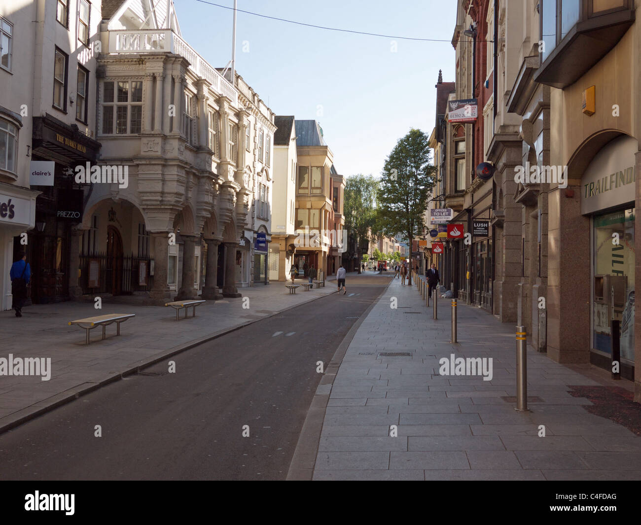 Exeter high street -Fotos und -Bildmaterial in hoher Auflösung – Alamy