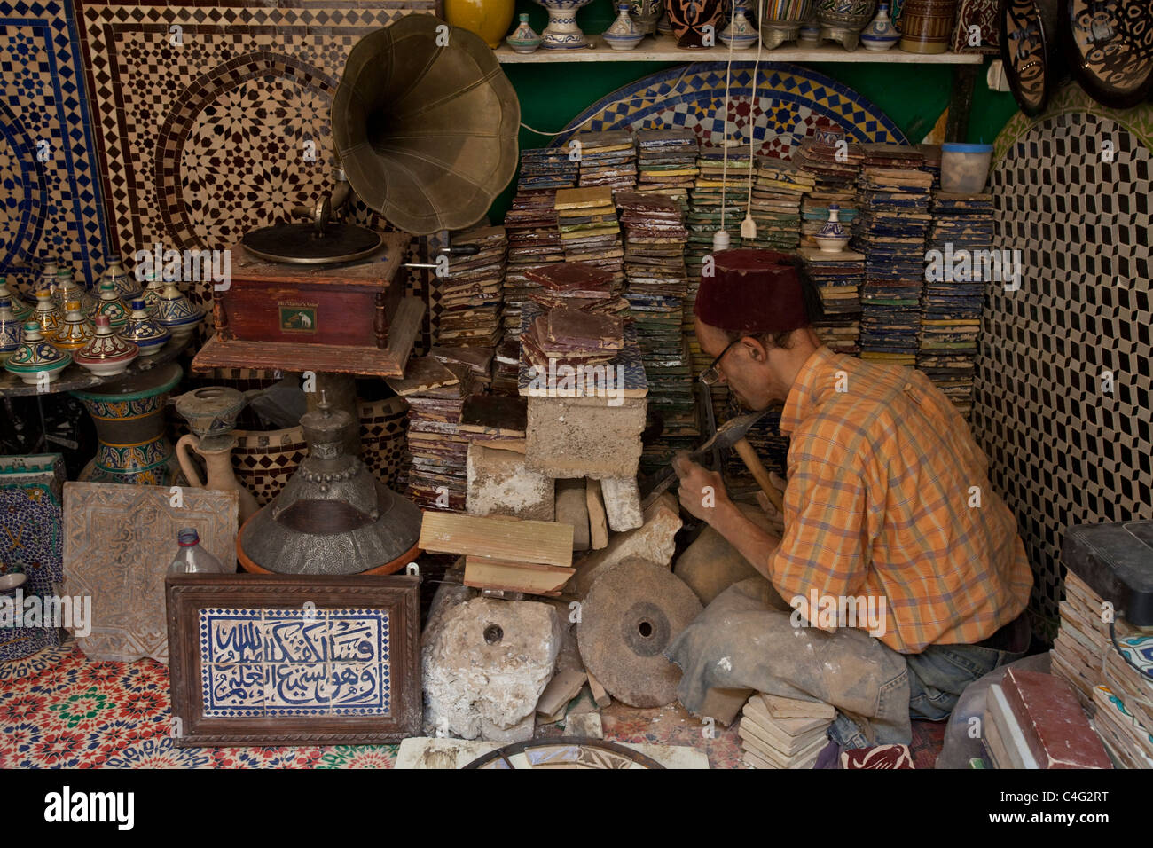 Fez maker -Fotos und -Bildmaterial in hoher Auflösung – Alamy