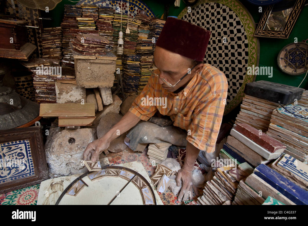 Fez maker -Fotos und -Bildmaterial in hoher Auflösung – Alamy