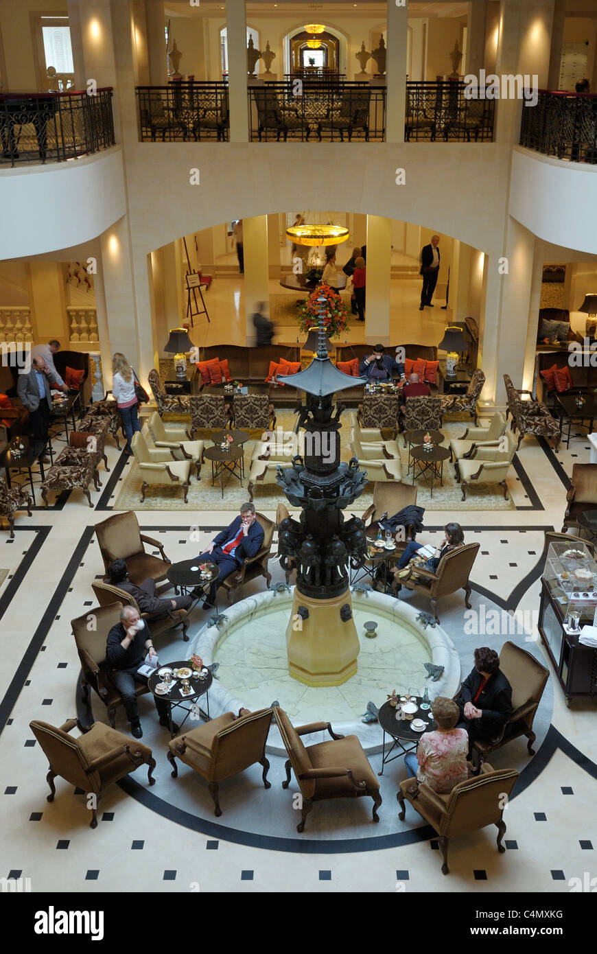 Adlon Berlin Stockfotos und -bilder Kaufen - Alamy