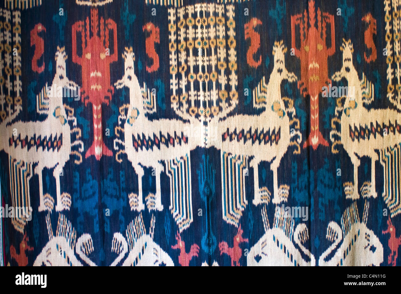 Sumba Ikat Stockfotos und -bilder Kaufen - Alamy