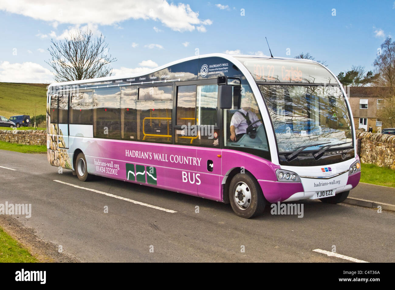 AD122 Bus, ein Dienst, der zwischen Newcastle und Carlisle folgt die ...