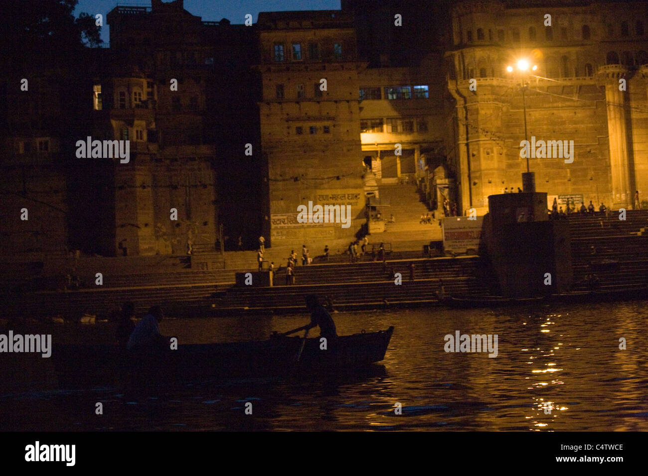 Ganges (Ganga) Fluss, Varanasi, Uttar Pradesh, Indien Stockfotografie ...