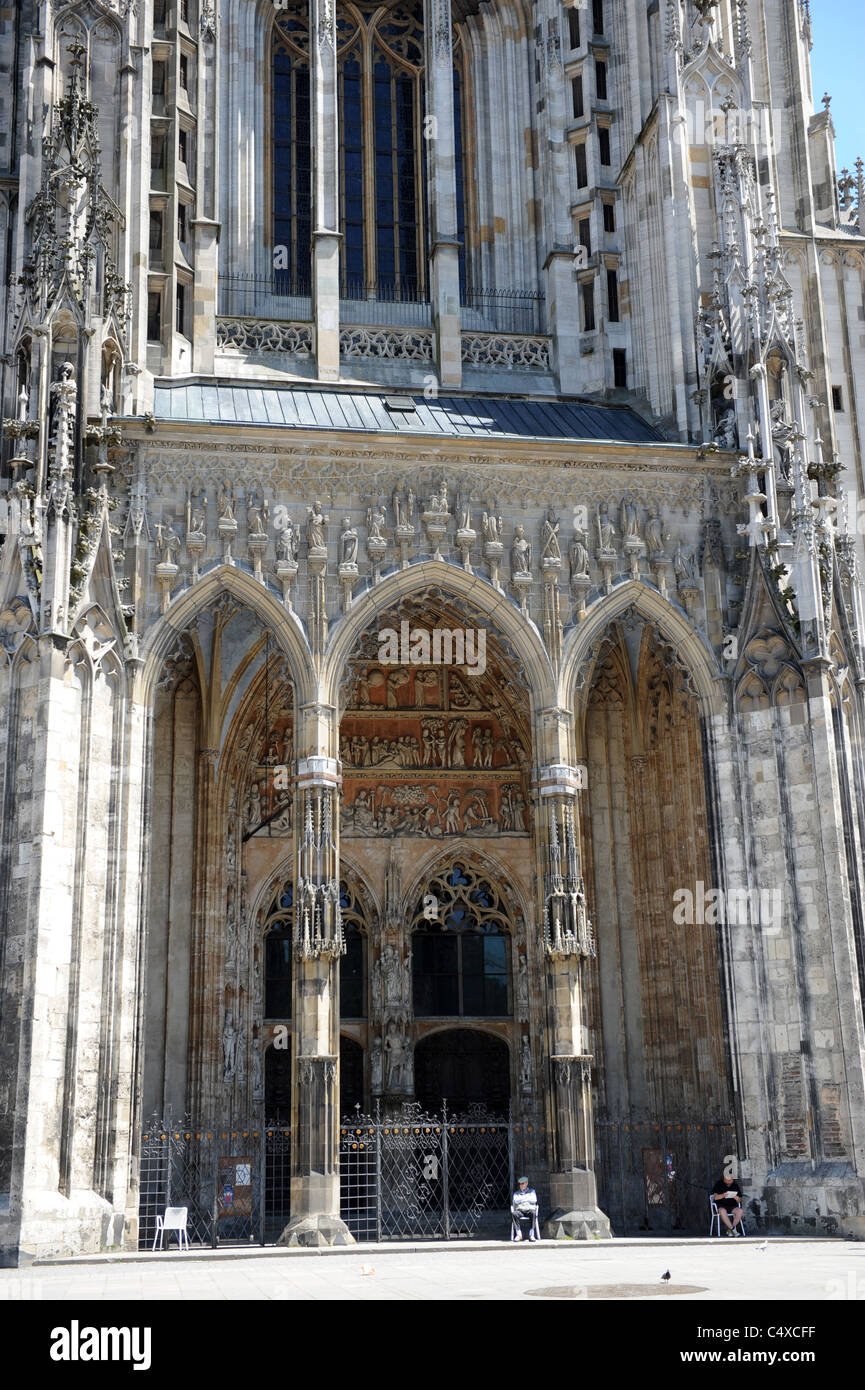 Eingang des doms -Fotos und -Bildmaterial in hoher Auflösung – Alamy