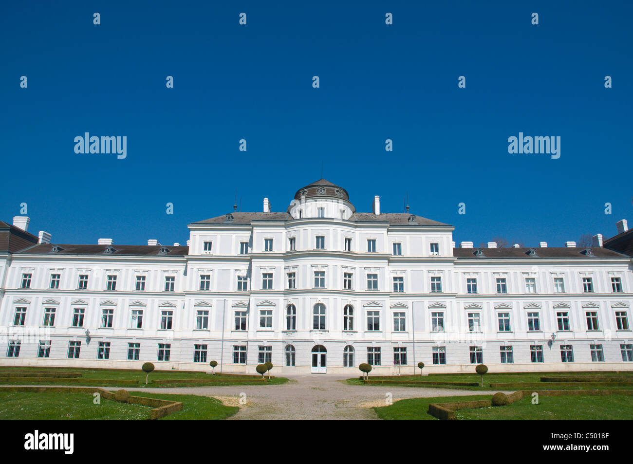 Palais Augarten der Praxis Palast der Wiener Sängerknaben im Augarten ...