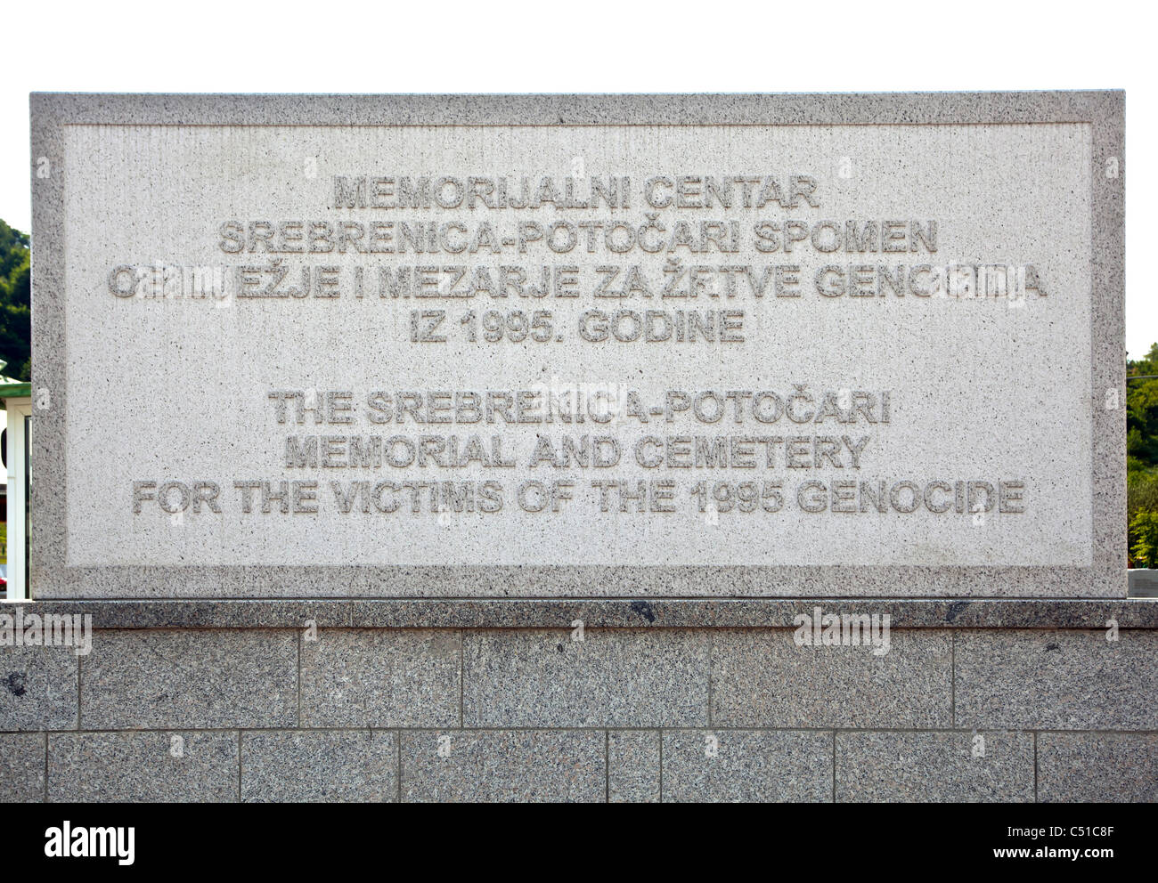 Potocari genocide memorial -Fotos und -Bildmaterial in hoher Auflösung ...