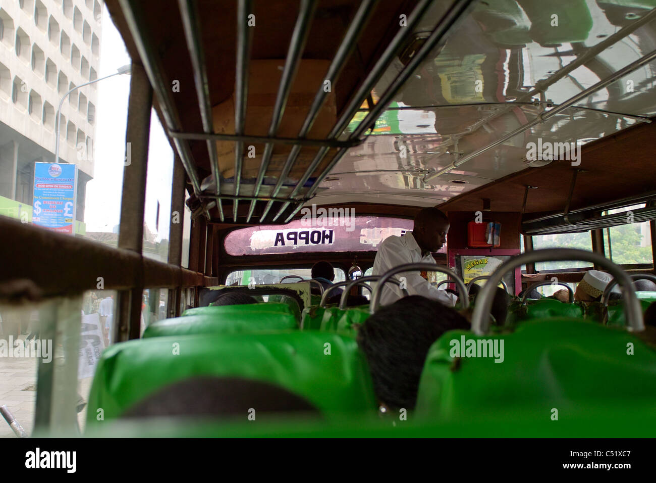Hopper bus -Fotos und -Bildmaterial in hoher Auflösung – Alamy