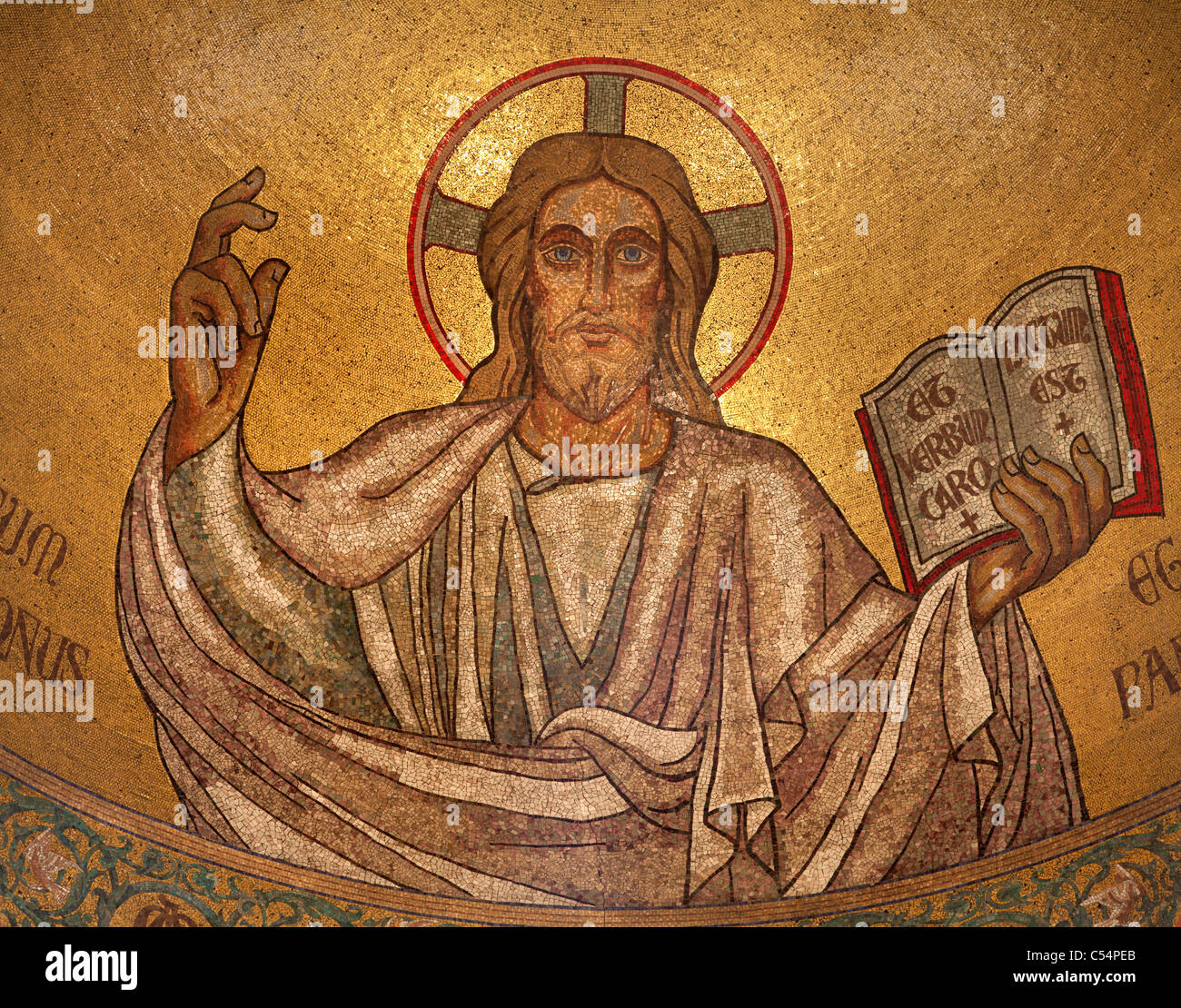 Gott paris -Fotos und -Bildmaterial in hoher Auflösung – Alamy