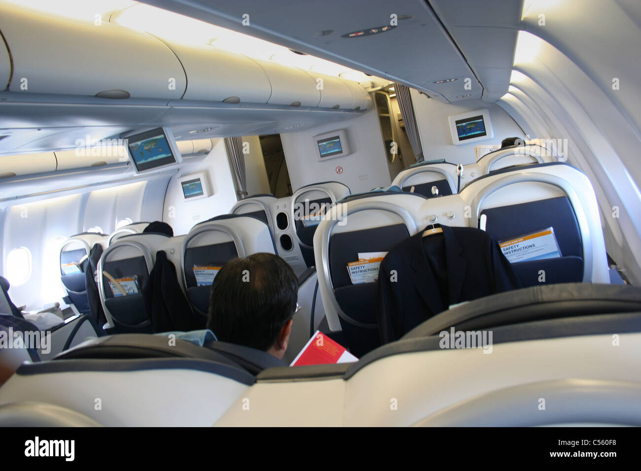 Jetairways Flugzeug innen First-Class-Kabine Stockfotografie - Alamy