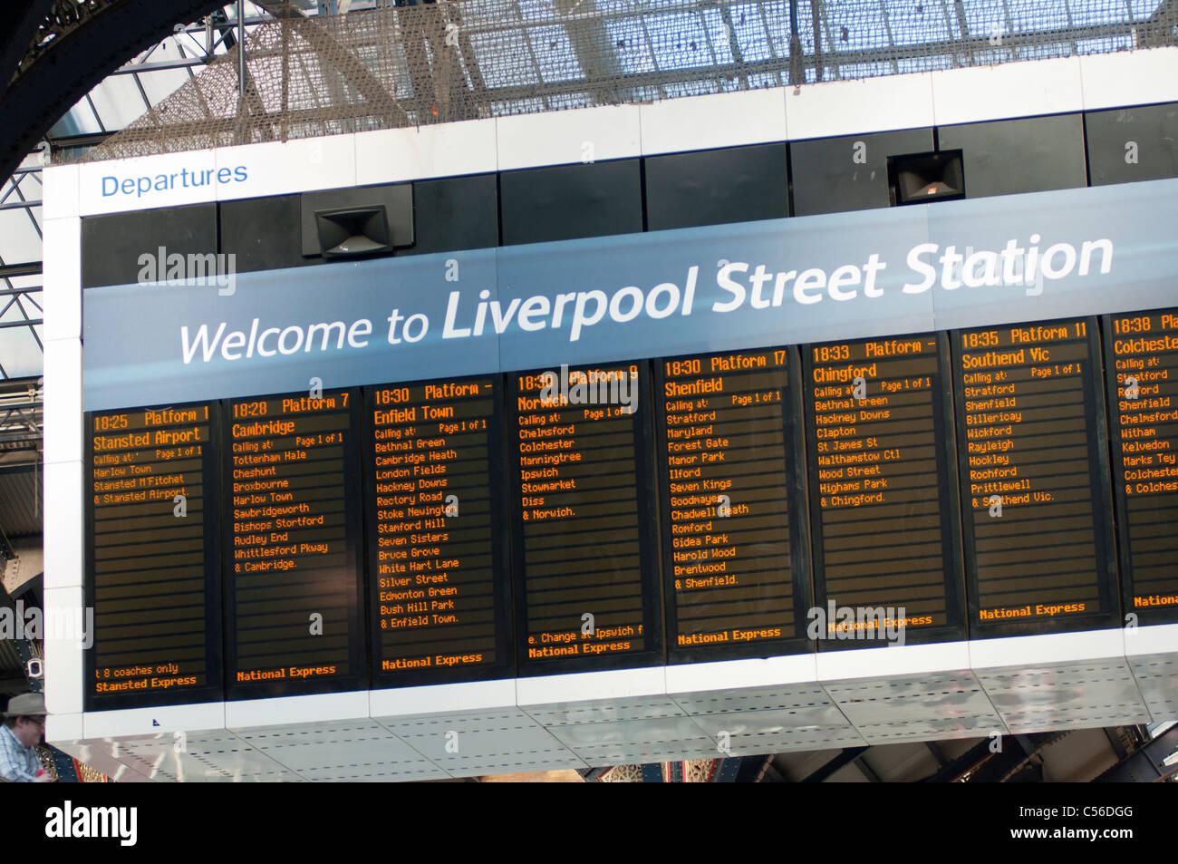 Liverpool street station sign -Fotos und -Bildmaterial in hoher ...