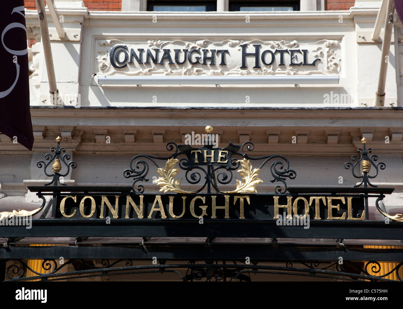 Connaught hotel mayfair -Fotos und -Bildmaterial in hoher Auflösung – Alamy