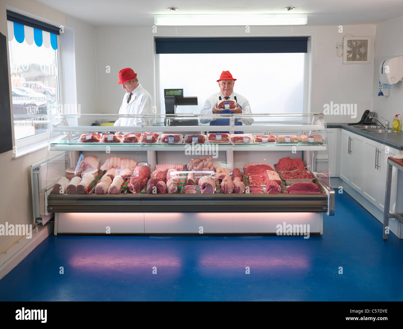 Hinter dem tresen -Fotos und -Bildmaterial in hoher Auflösung – Alamy