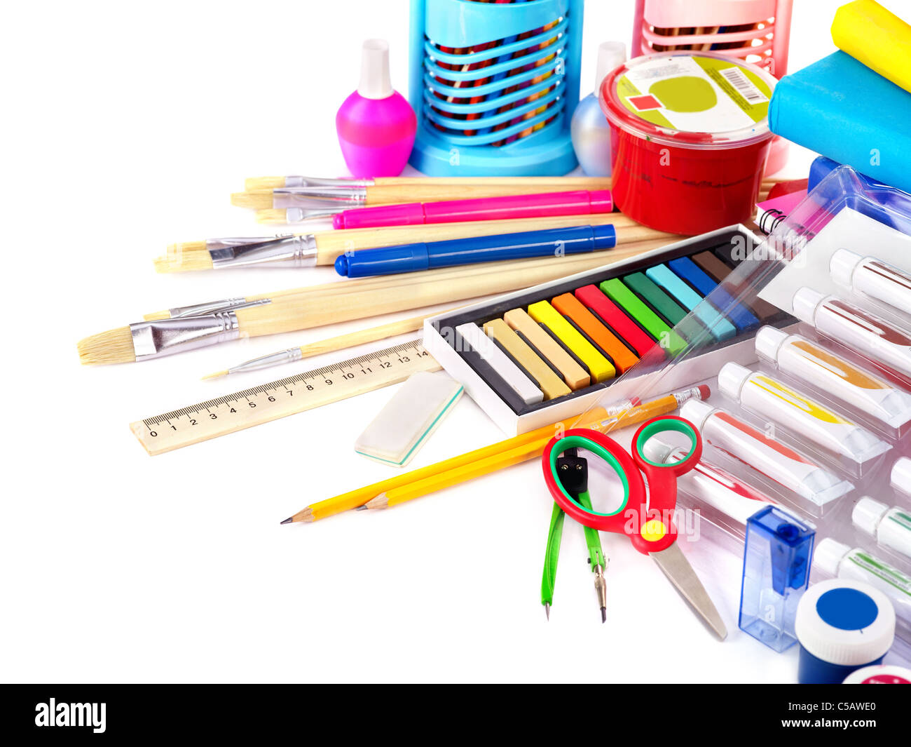 Gruppe Kunst Schulmaterialien. Schreibutensilien Stockfotografie - Alamy