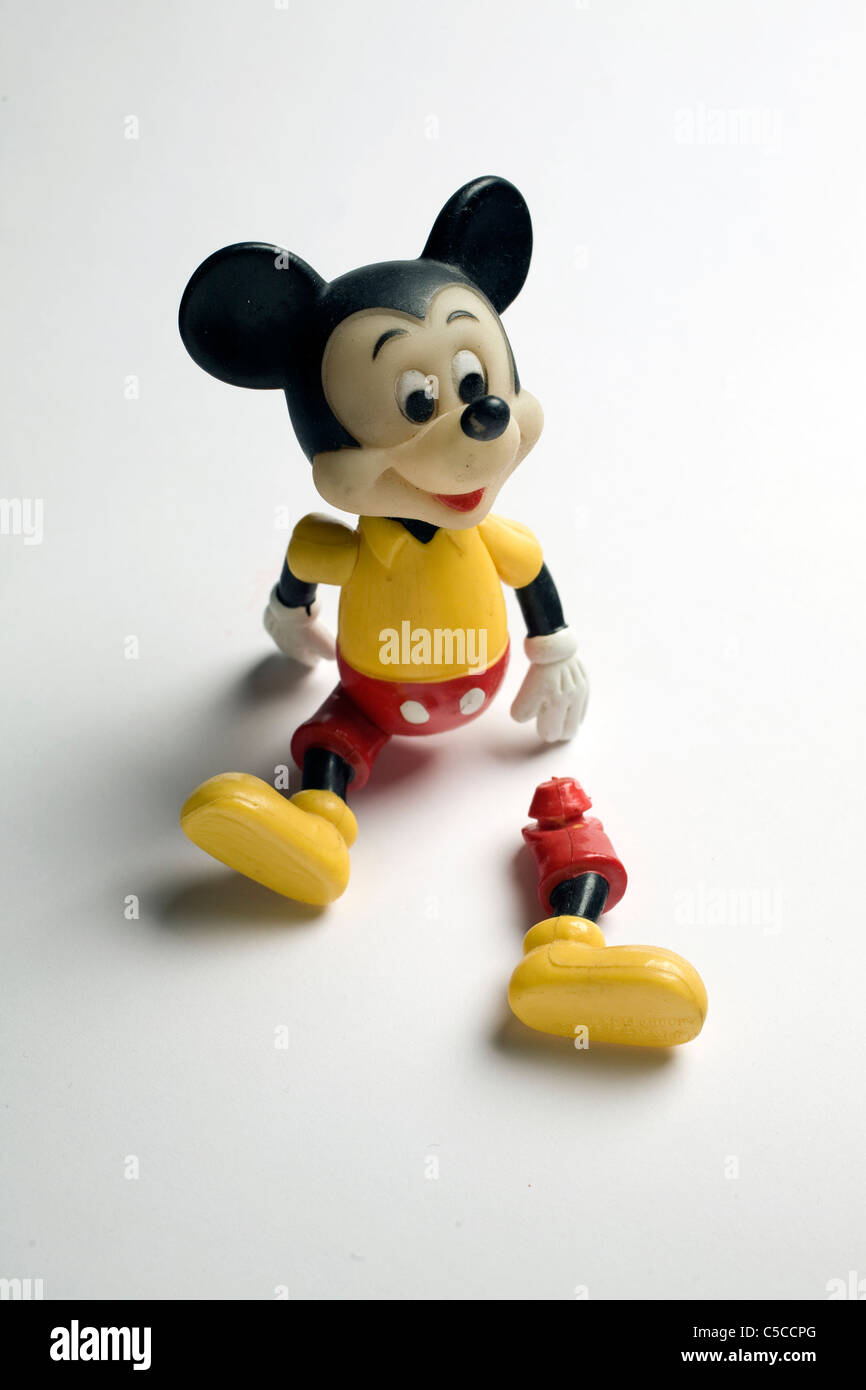 Kaputtes Spielzeug Stockfotos und -bilder Kaufen - Alamy