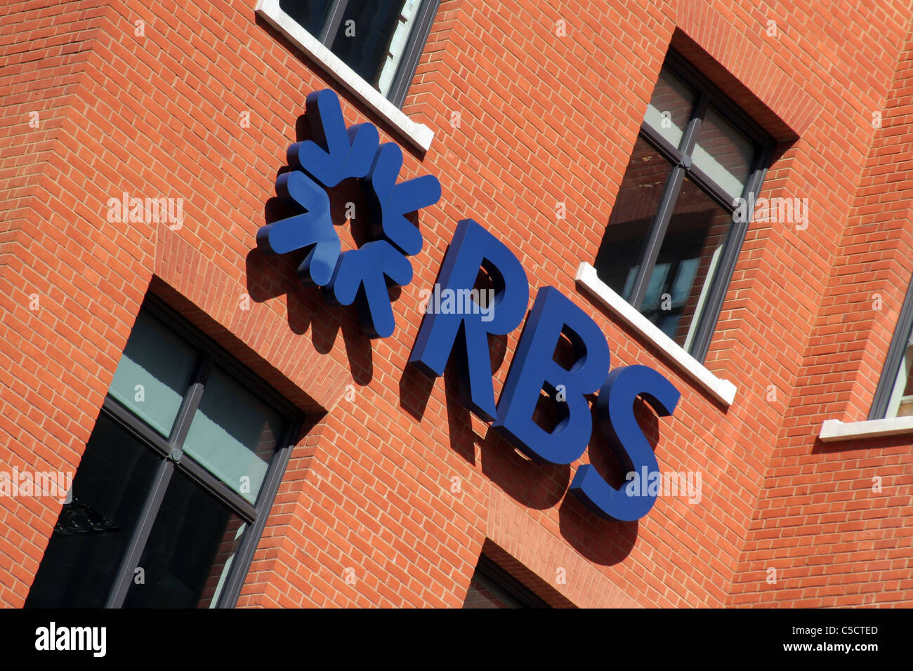 RBS Bank Logo, Brindley Place, Birmingham, England, UK Stockfotografie ...