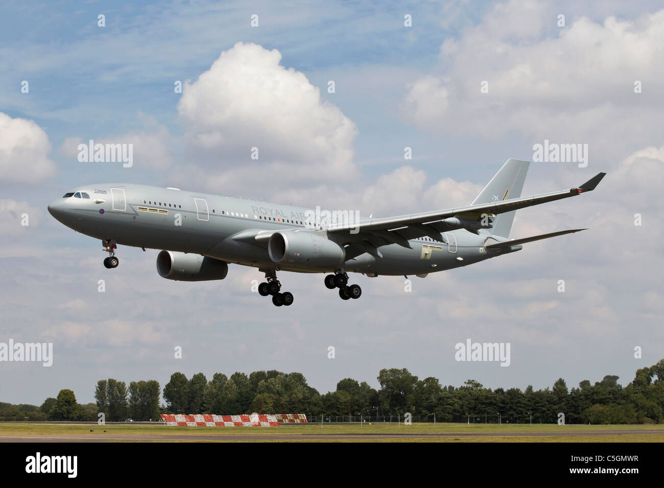 Die brandneue Airbus military A330 Tanker - im Flug Refueller der RAF ...